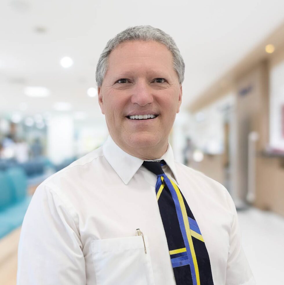 Dr. John Graham - IBN SINA MEDICAL CENTRE Dr. John Graham - IBN SINA MEDICAL CENTRE